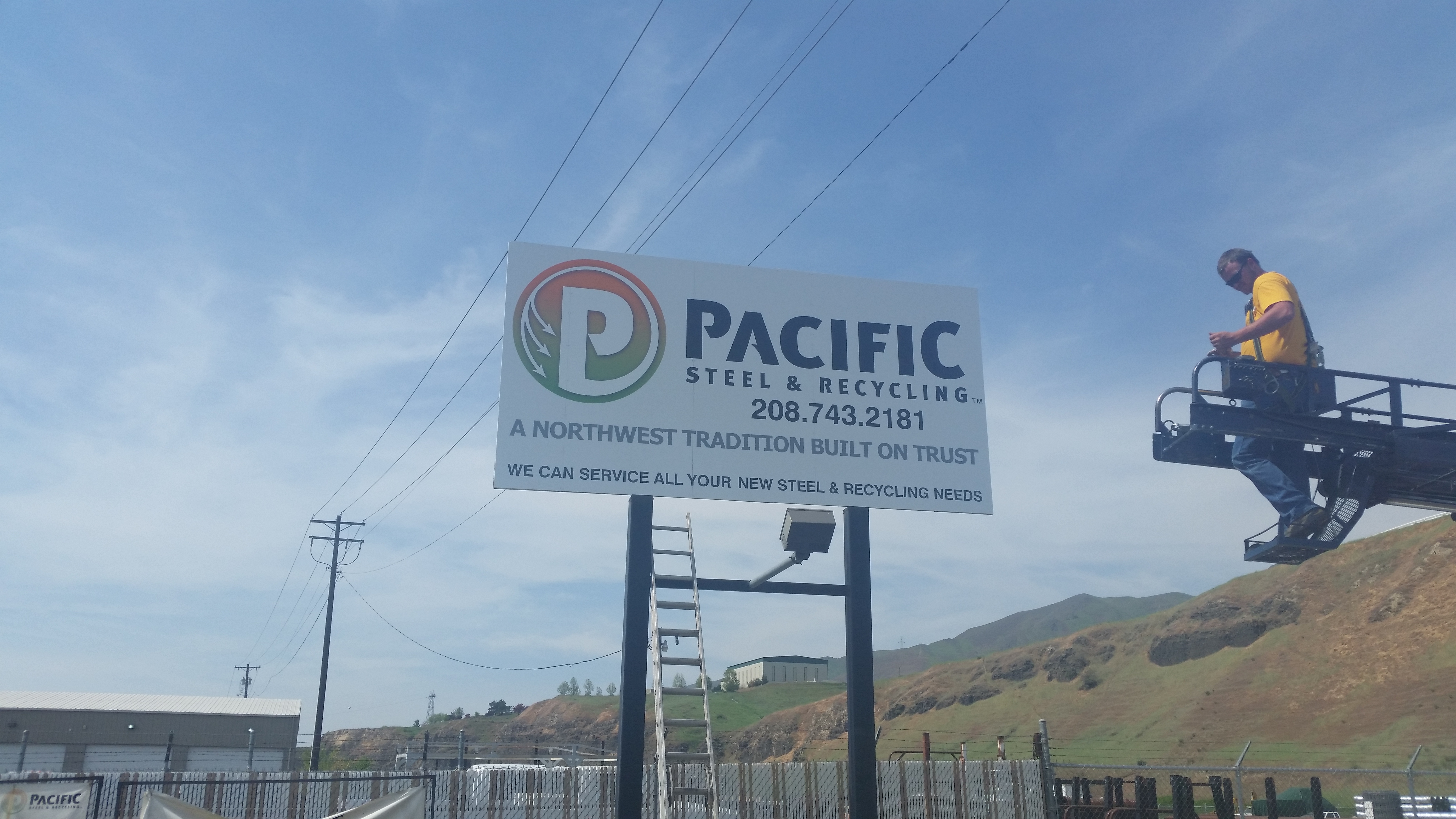 Pylon Signs | Signcrafters, Inc.