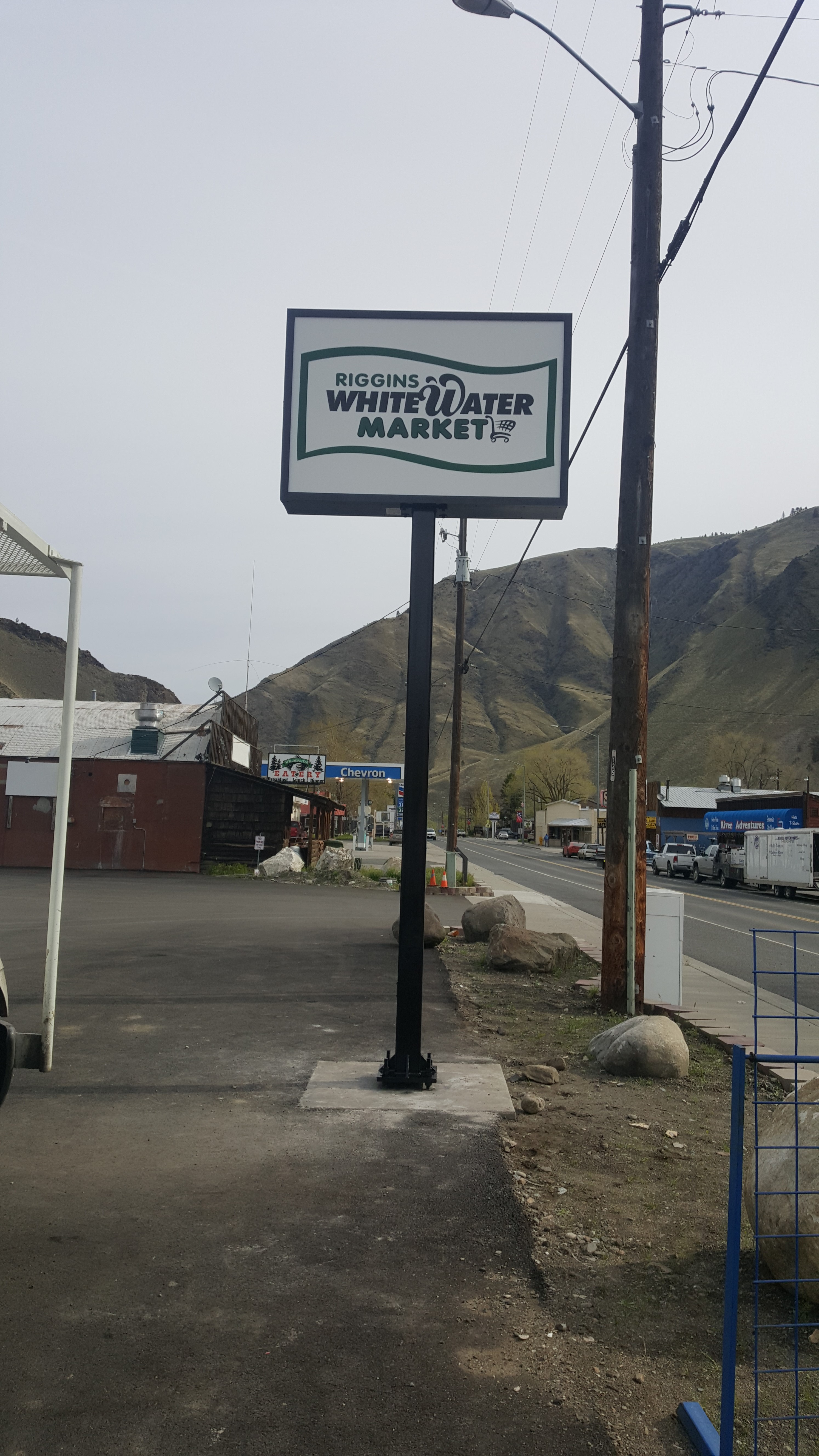 Pylon Signs | Signcrafters, Inc.