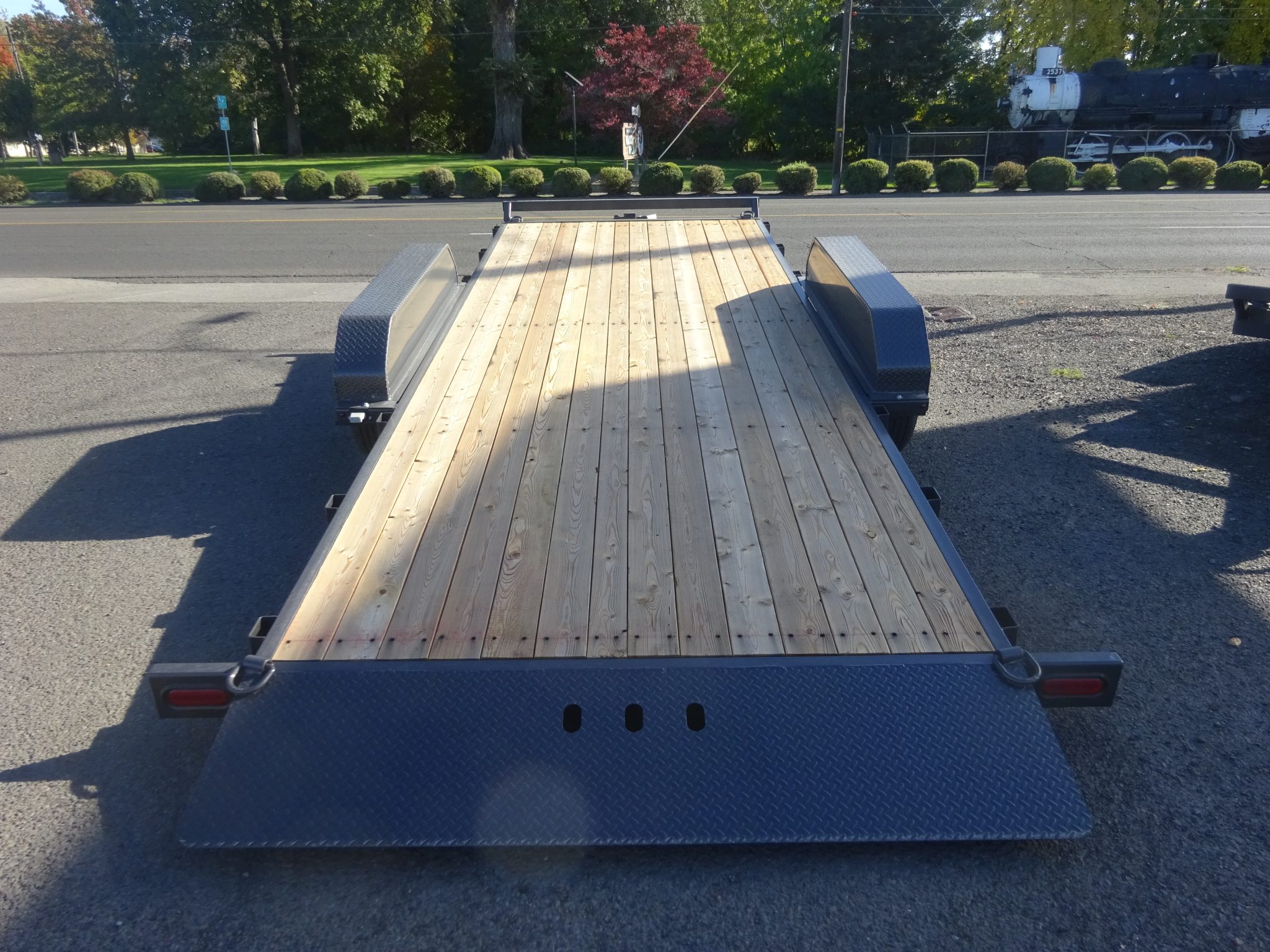 2026 Summit 7’x18′ Cascade Full Deck Tilt *** FULL REAR APPROACH RAMP ...